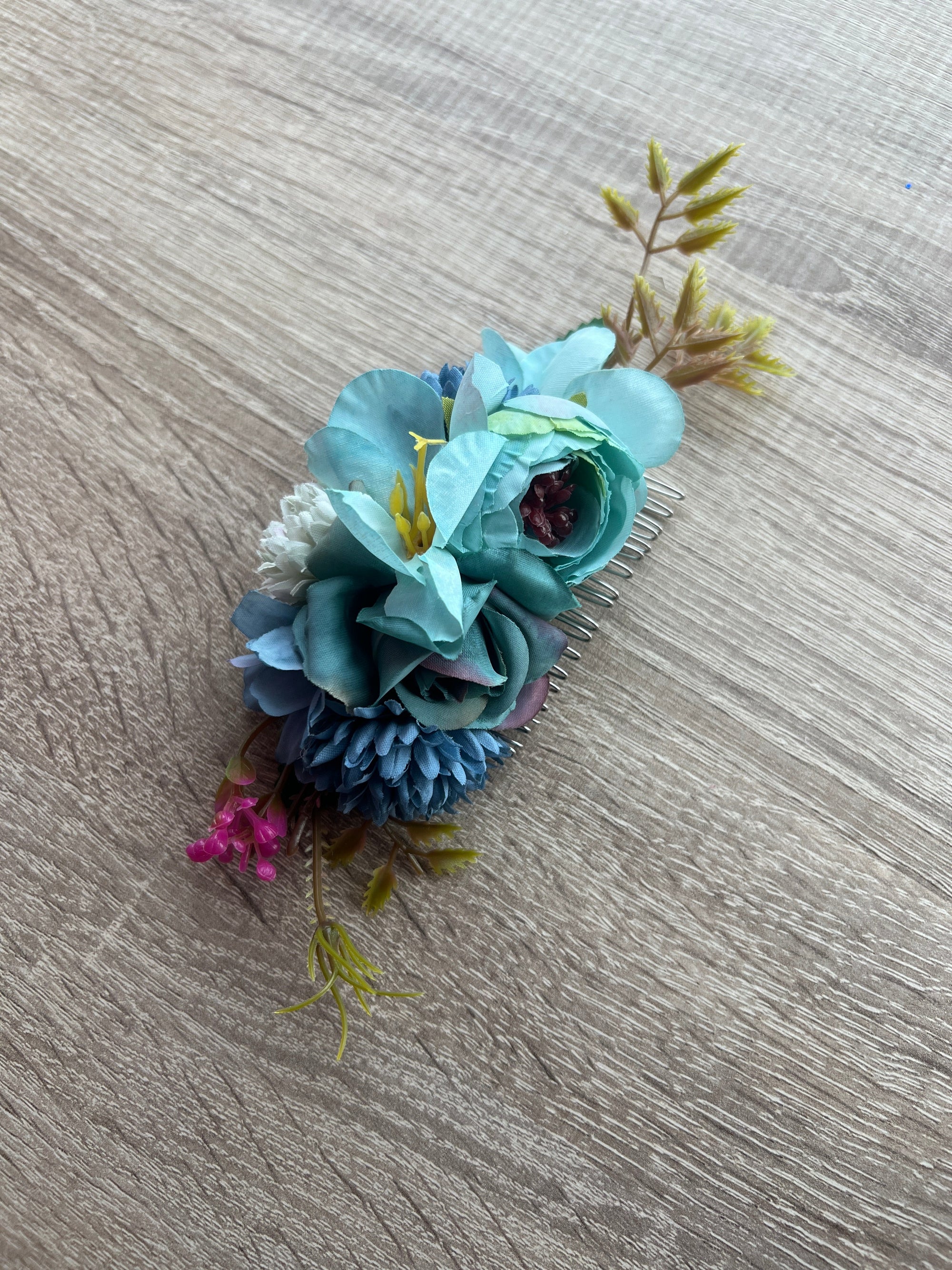 Comb Fascinators - Fascinators on Hair Combs