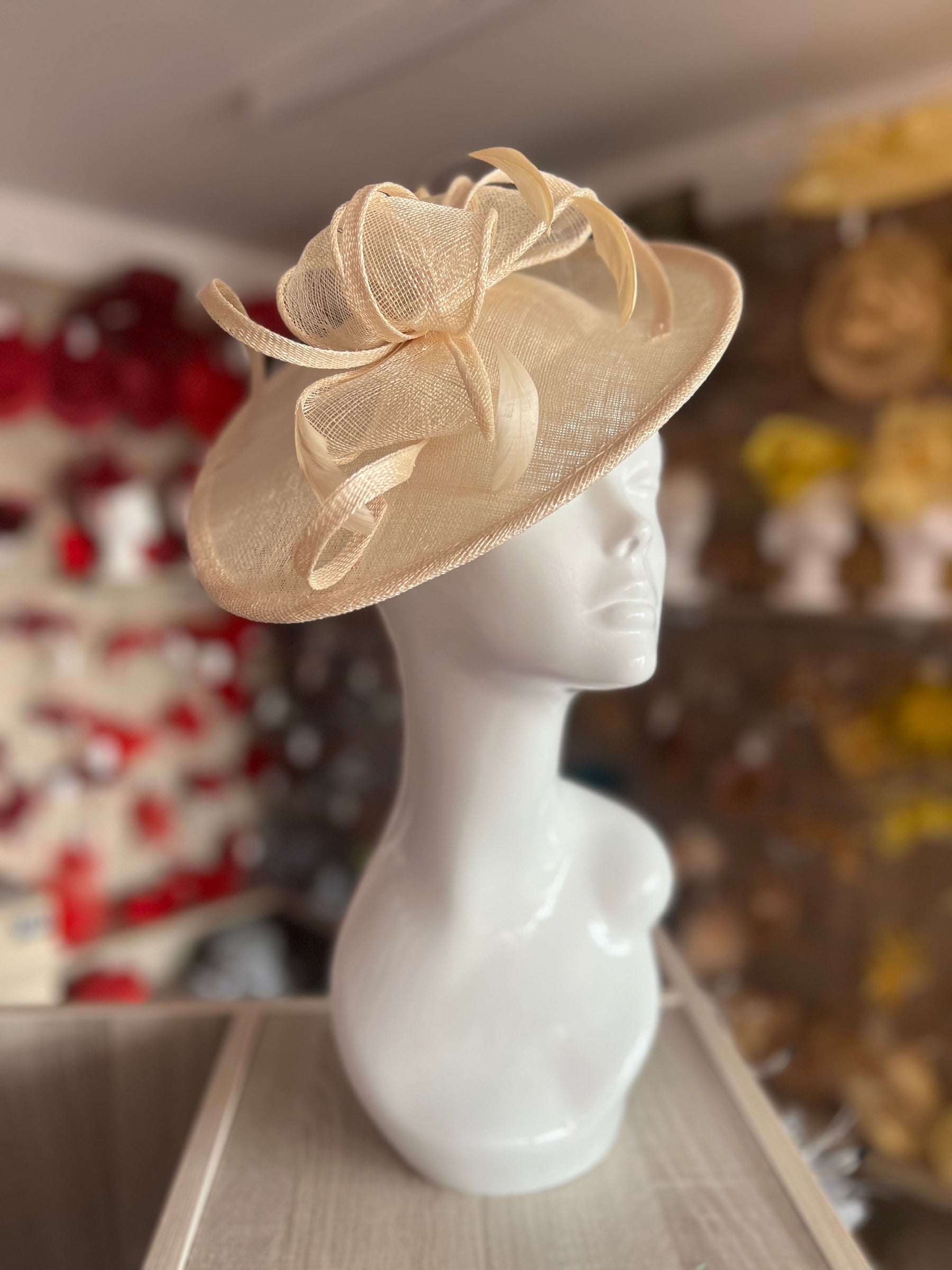 Cream Fascinators - Cream Hair Fascinators & Cream Fascinator Hats