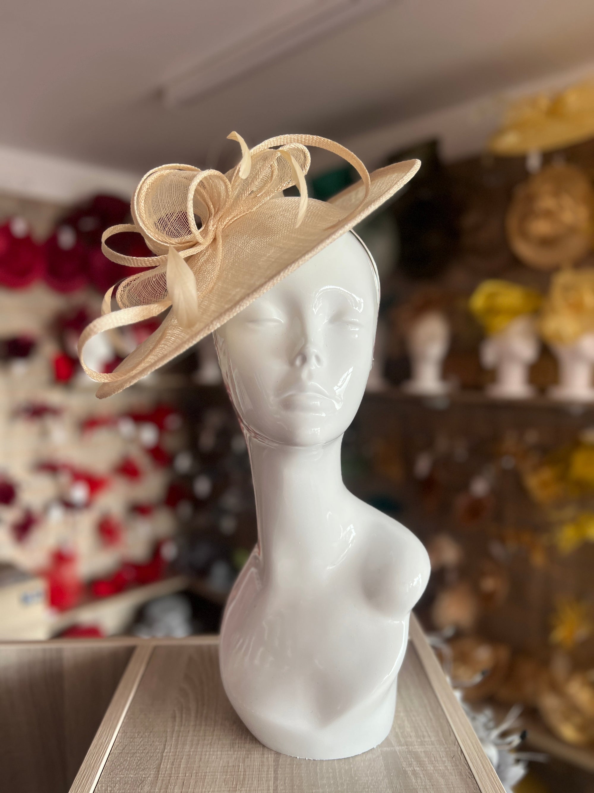 Cream Fascinators - Cream Hair Fascinators & Cream Fascinator Hats