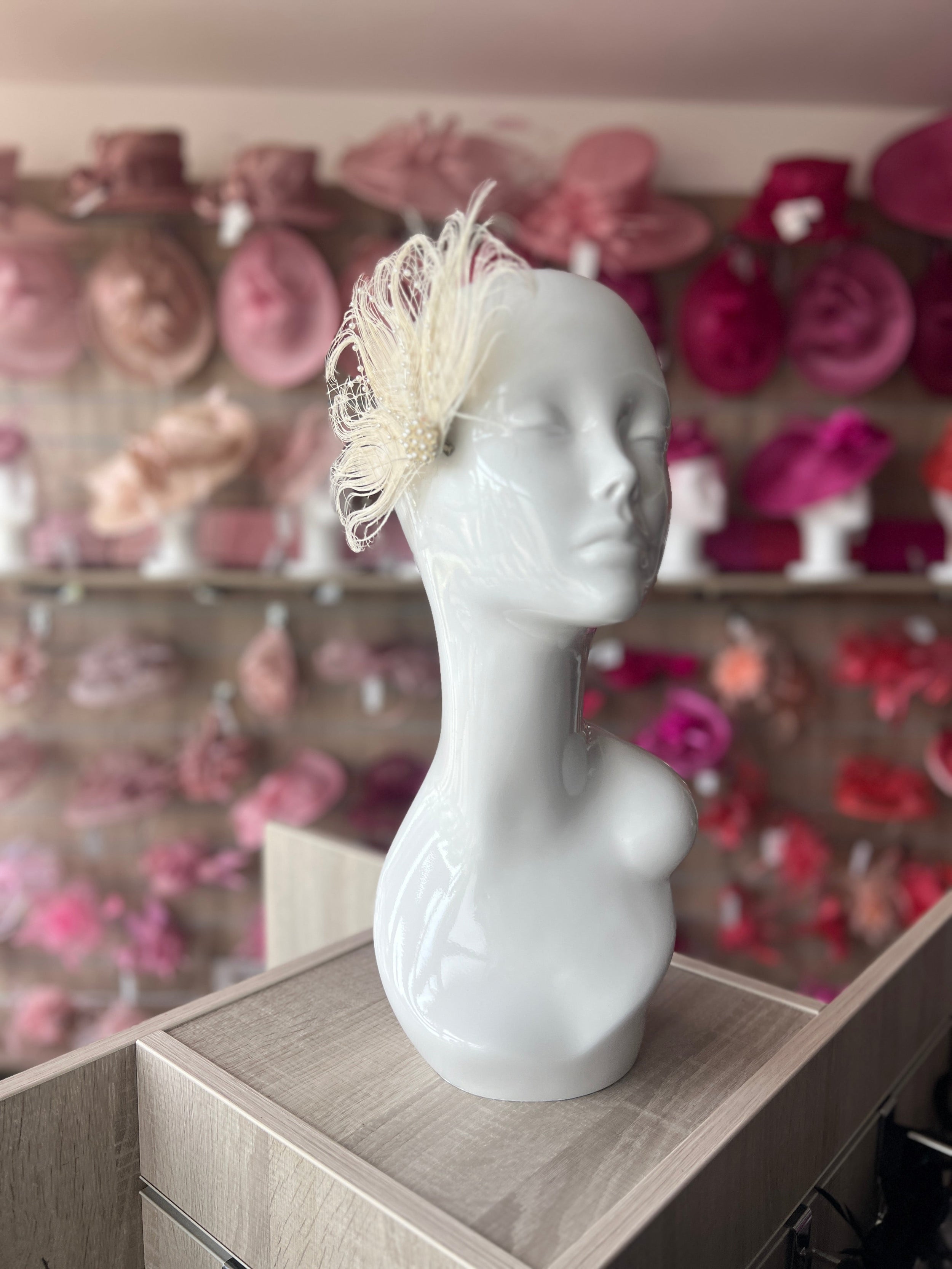 Ivory Fascinators - Ivory Hair Fascinators & Ivory Fascinator Hats