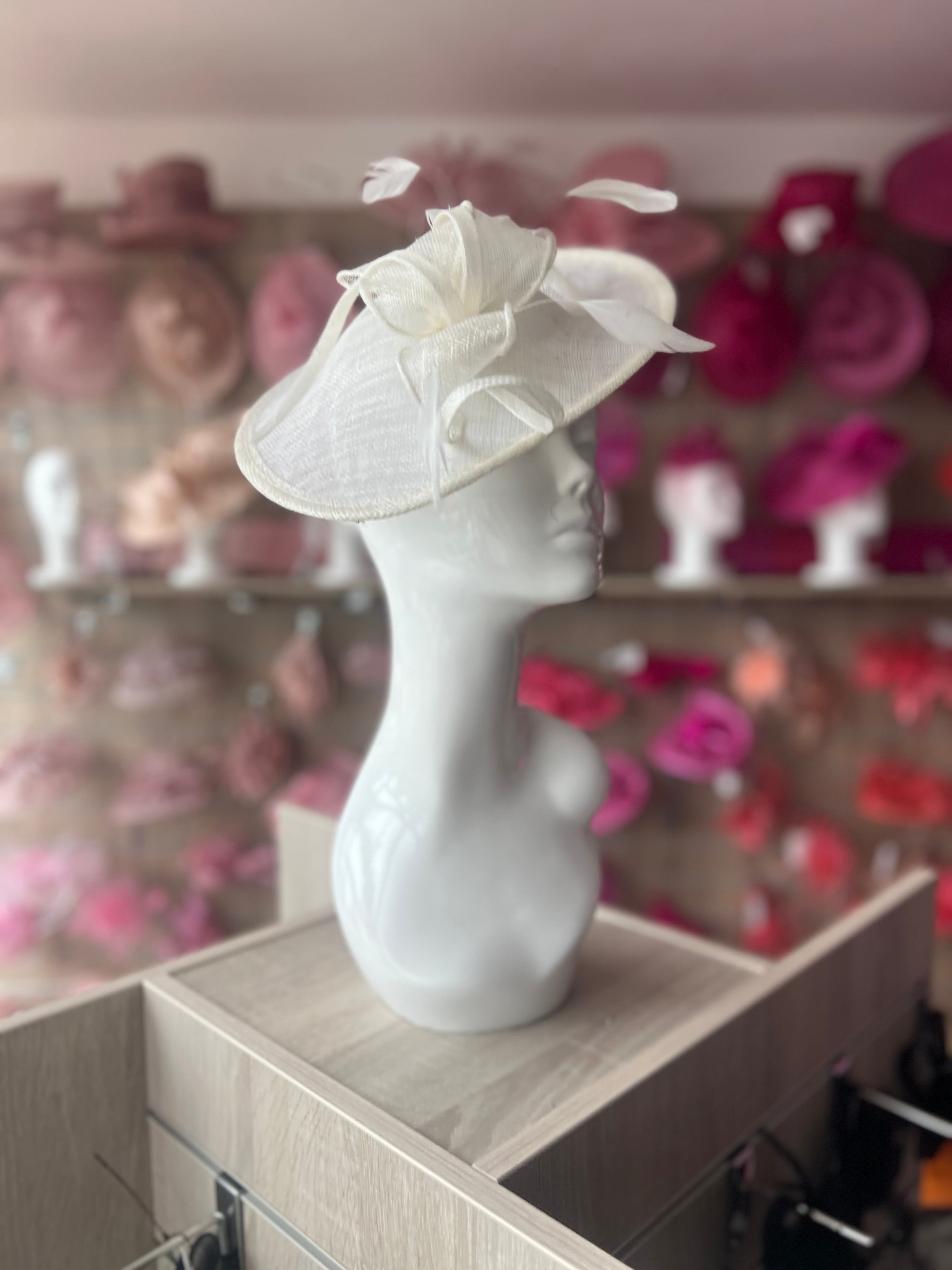 Ivory Fascinators - Ivory Hair Fascinators & Ivory Fascinator Hats