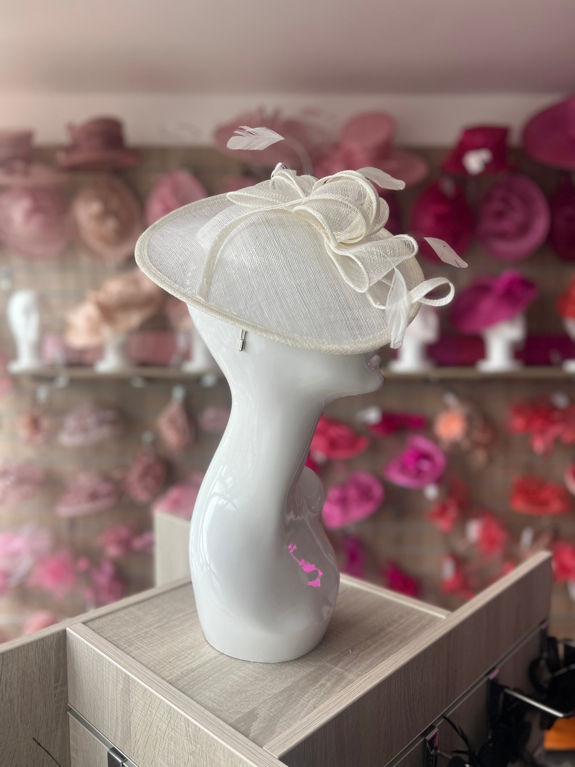 Ivory Fascinators - Ivory Hair Fascinators & Ivory Fascinator Hats