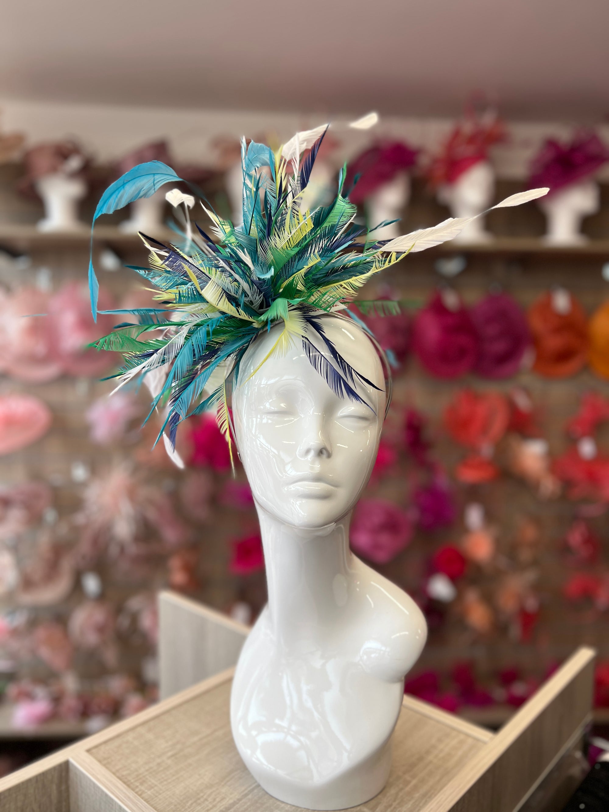 White Fascinators - White Hair Fascinators & White Fascinator Hats