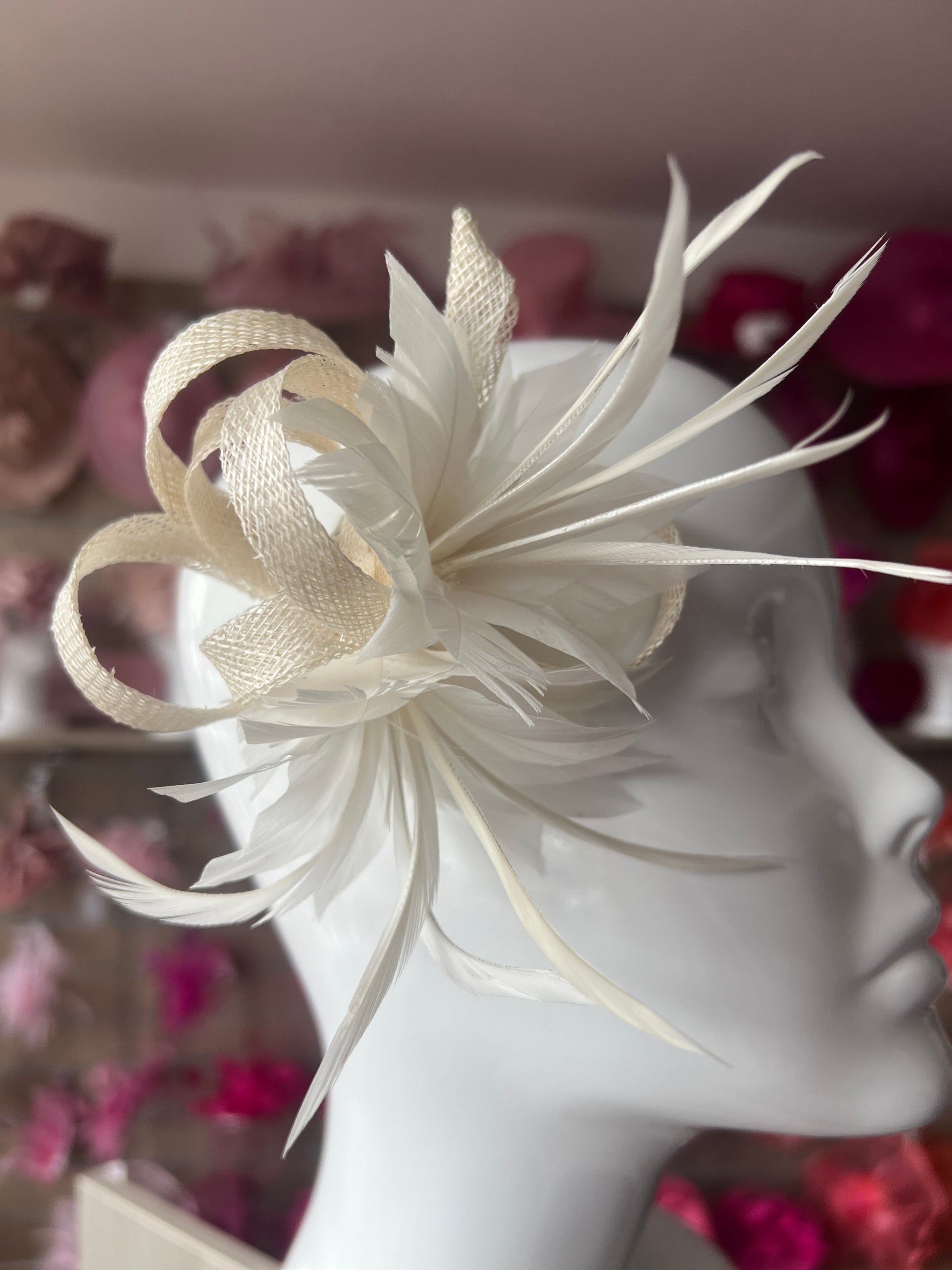 Cream Fascinators - Cream Hair Fascinators & Cream Fascinator Hats