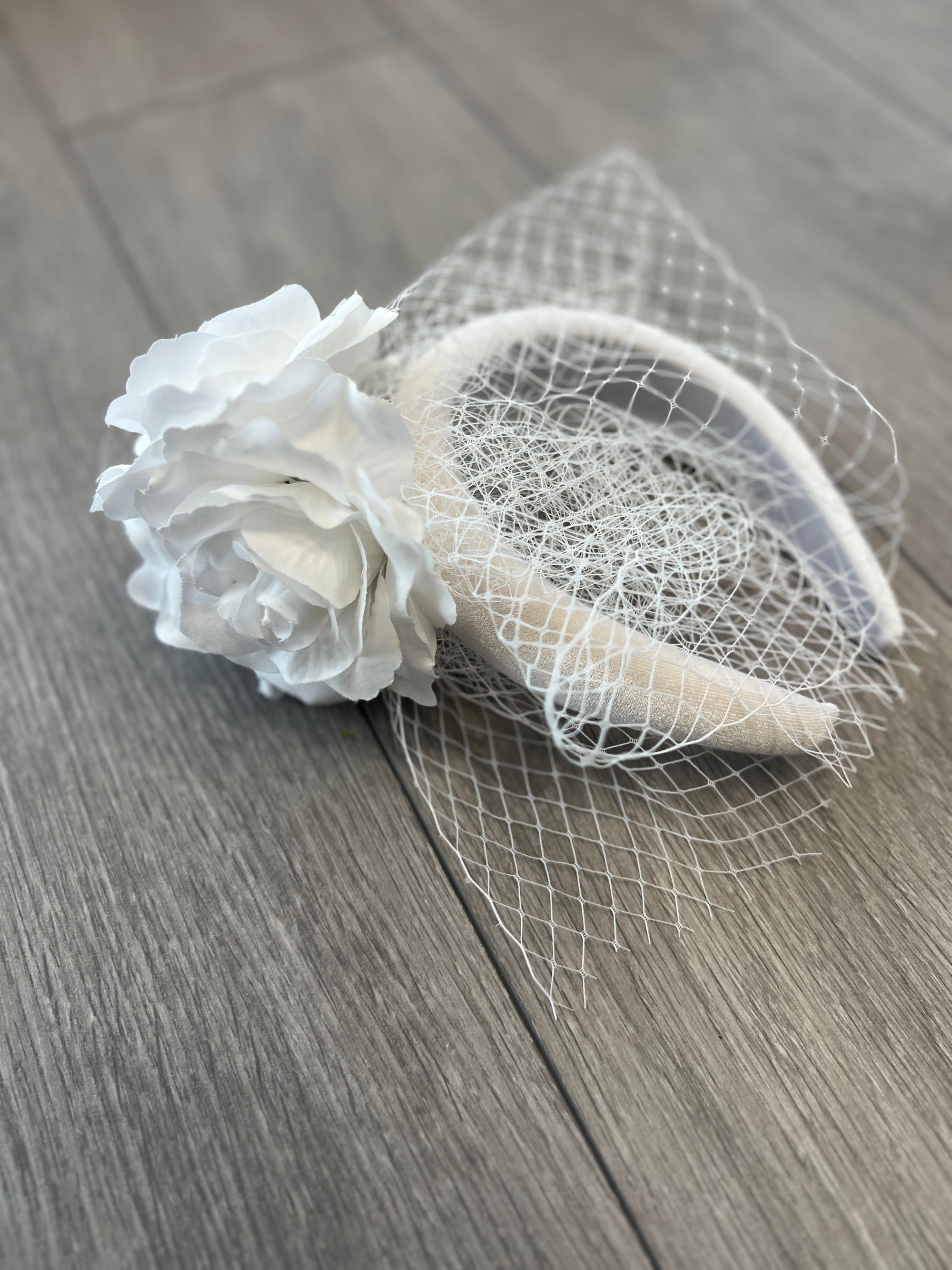 Hats & Fascinators with Veil - Birdcage Fascinators & Birdcage Veils